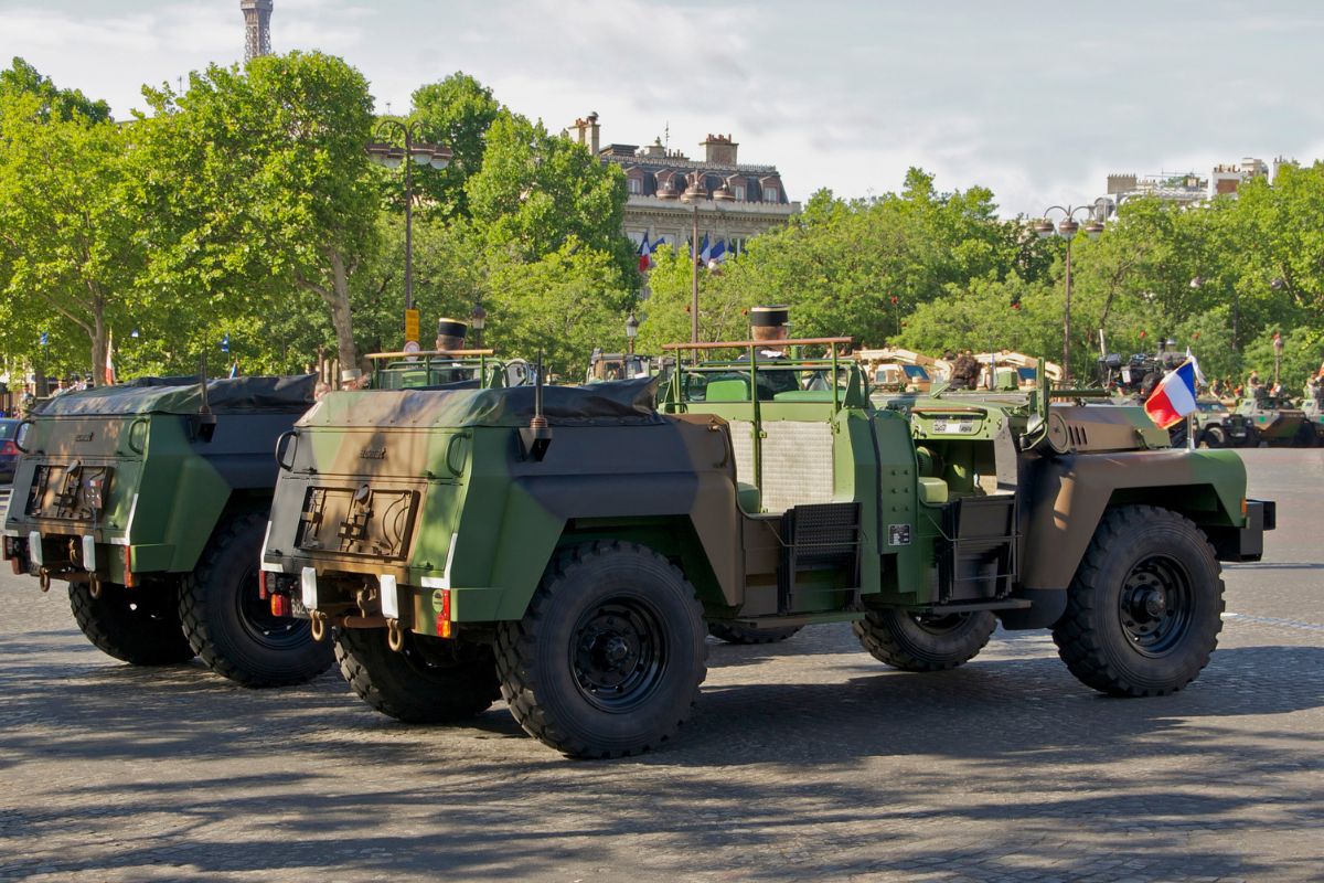 VLRA : Véhicule Léger Reconnaissance et Appui | Acmat, Arquus...